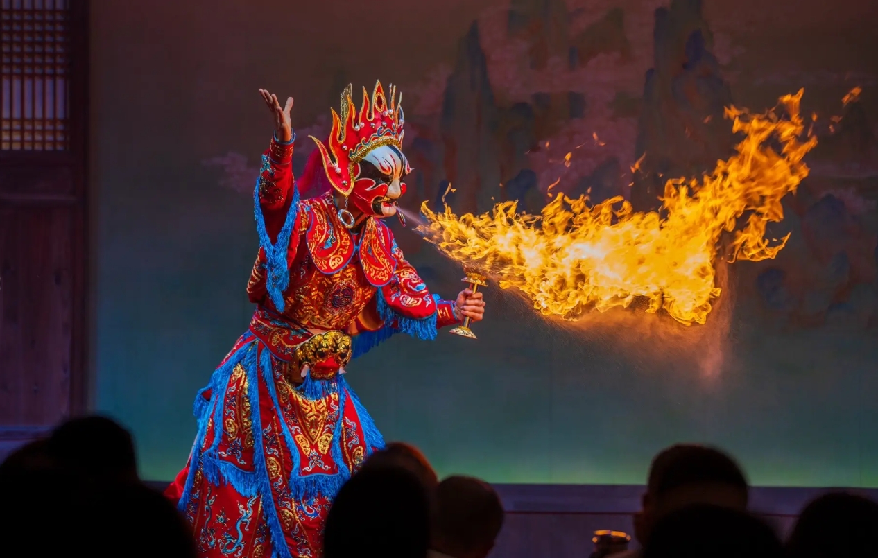 Sichuan Opera Face-Changing: China’s Magical Art - China Dragon Travel