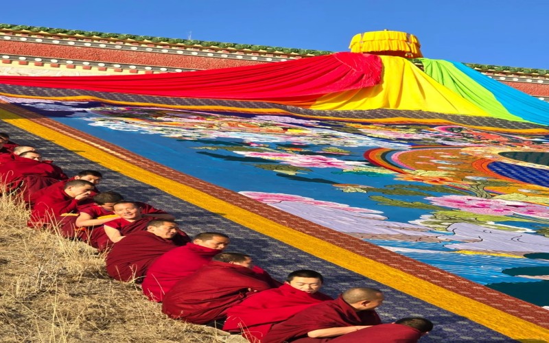 Gannan Buddha Unveiling Festival Guide: Langmusi & Labrang Monlam ...